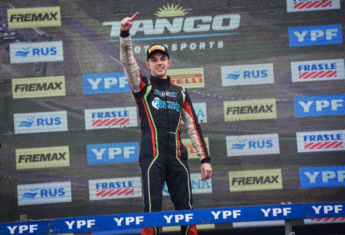 Doble victoria de Emiliano Stang en FN - Fierros Calientes